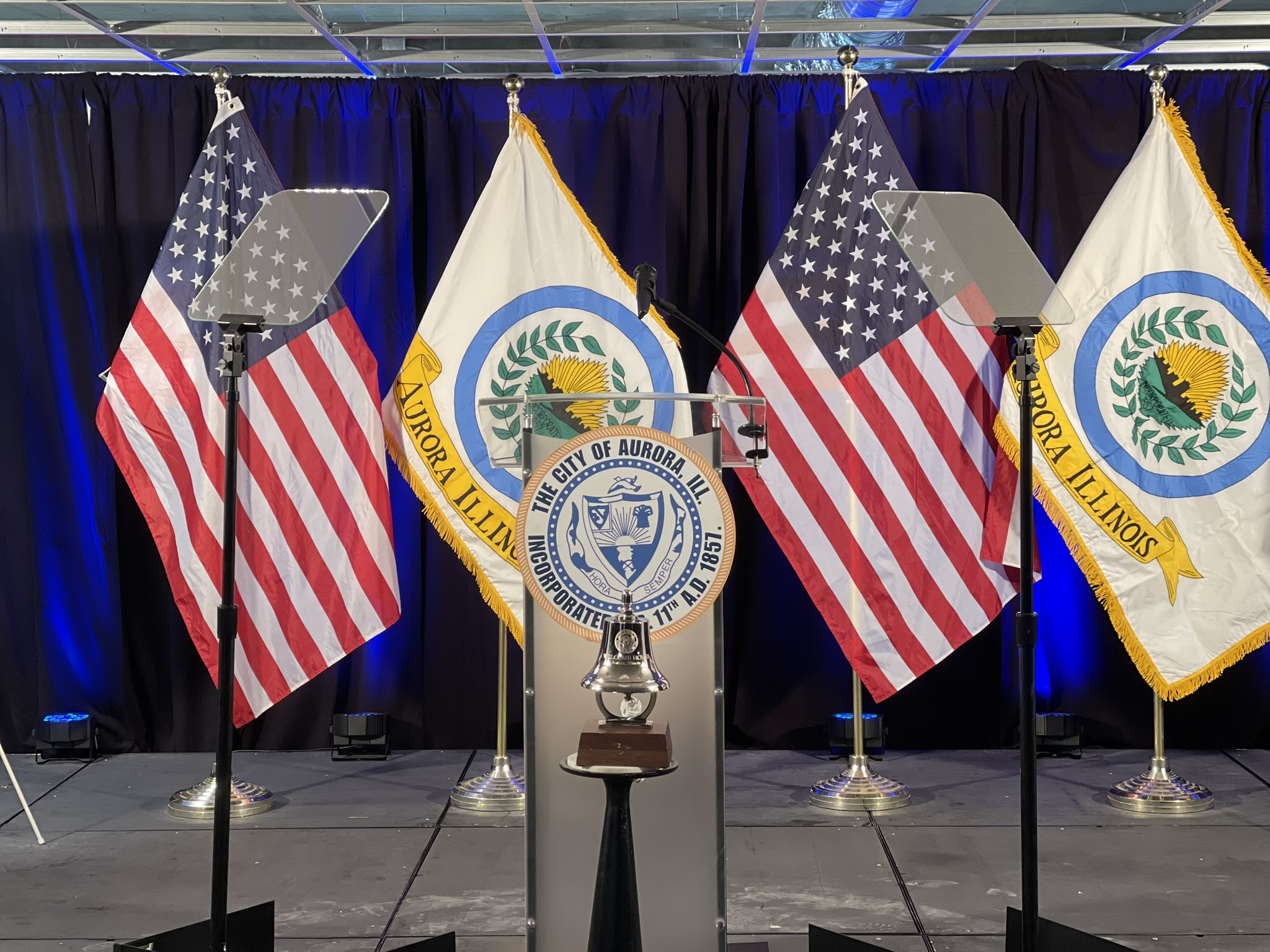 How to Read Off a Teleprompter Like a Pro - Prompt Productions